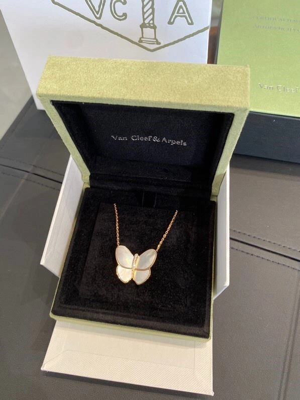 Vca Necklaces
