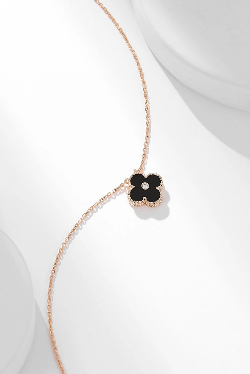 Mirror quality Vca Necklaces