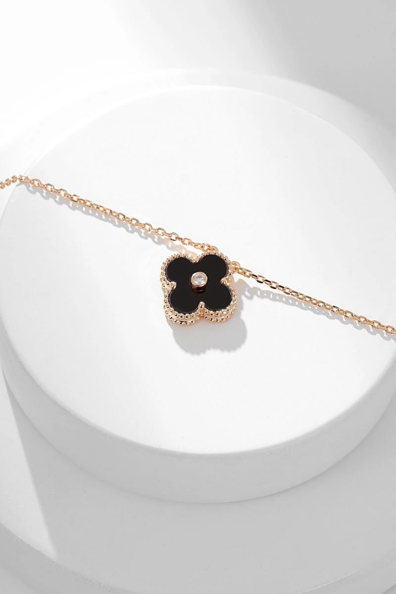 Mirror quality Vca Necklaces