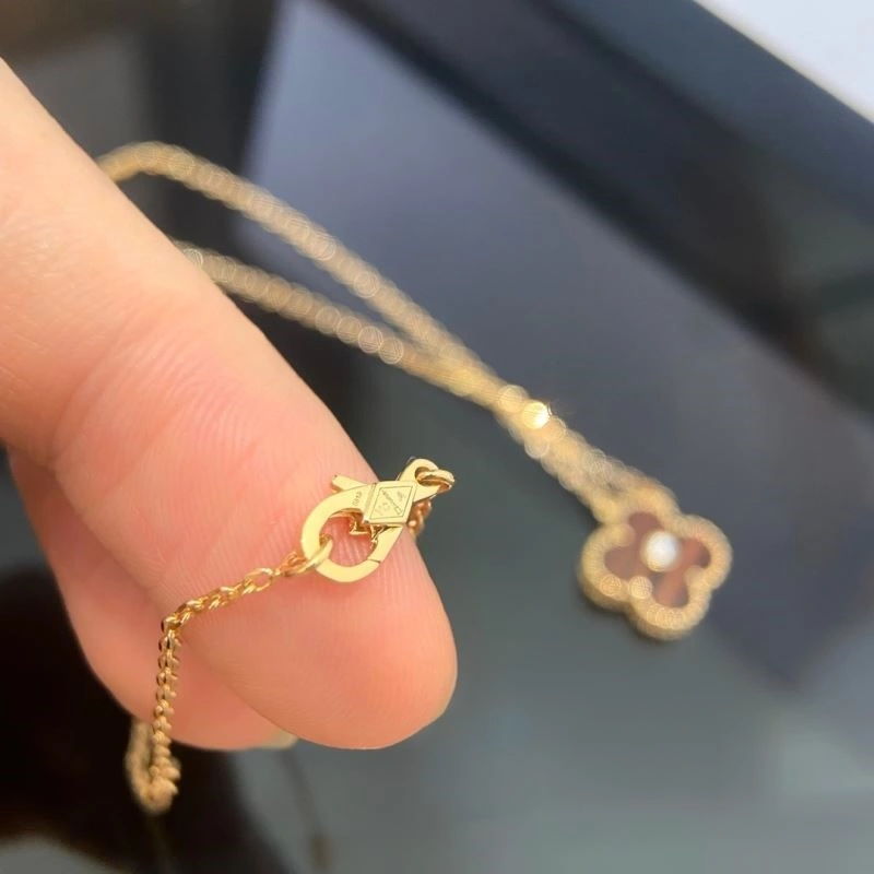 Exact replica Vca Necklaces