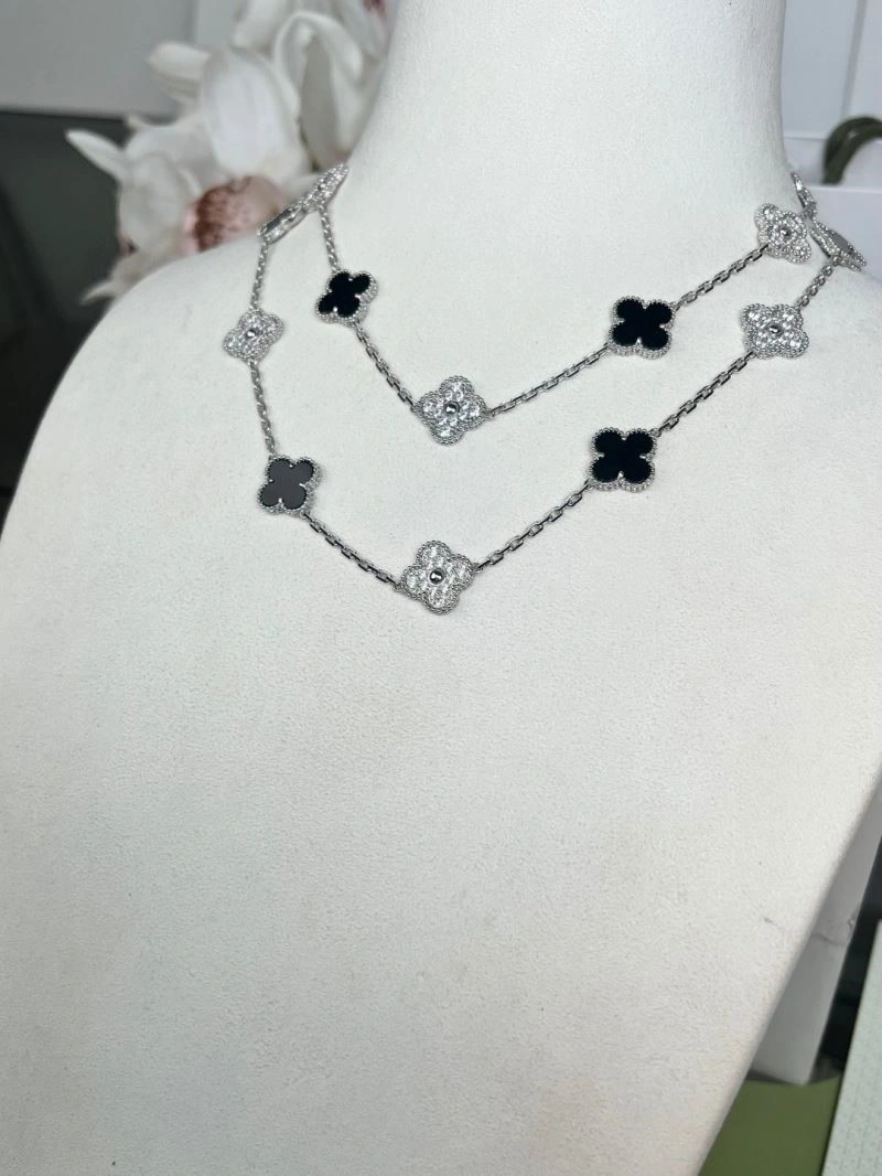 Brand-authenticated Vca Necklaces