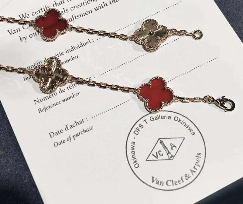 OEM Vca Necklaces