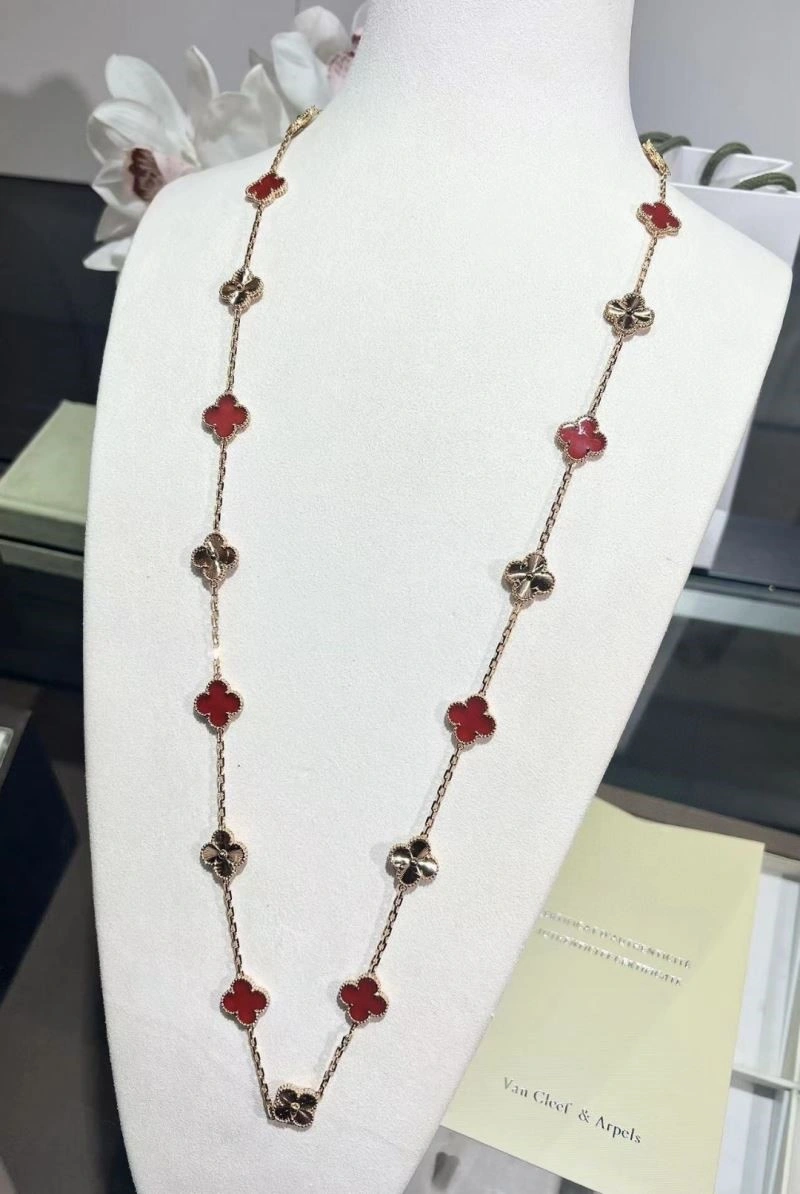 OEM Vca Necklaces