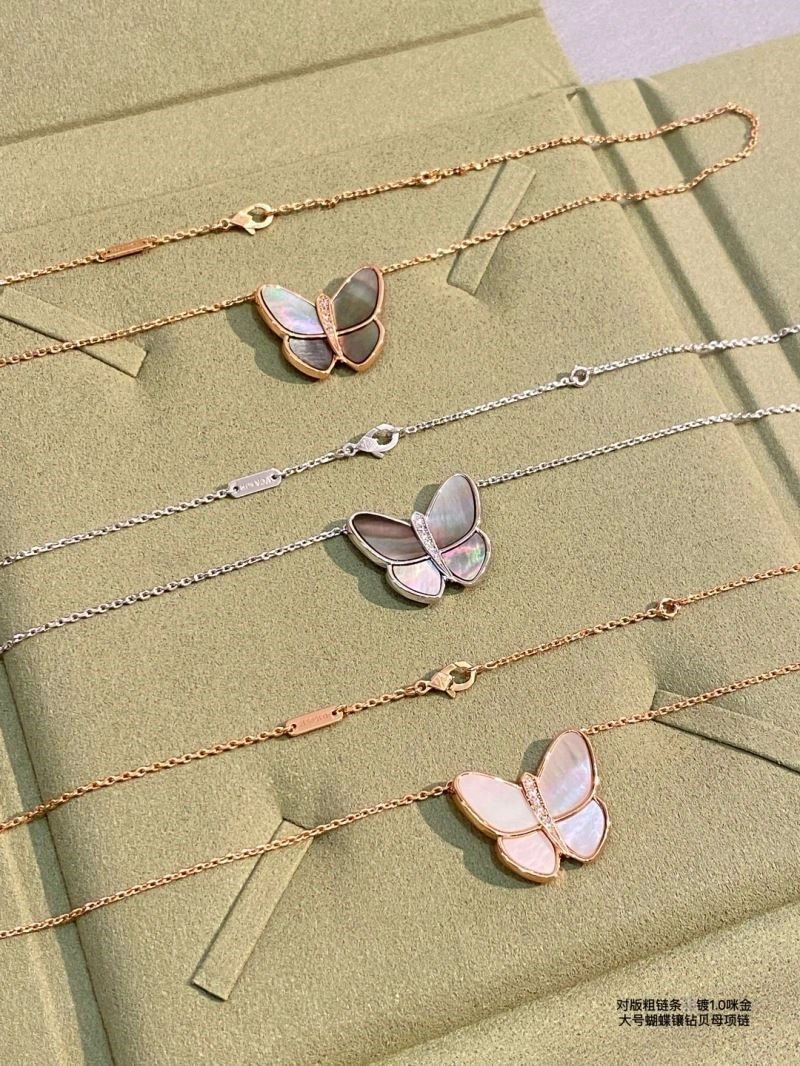 Accurate model Vca Necklaces
