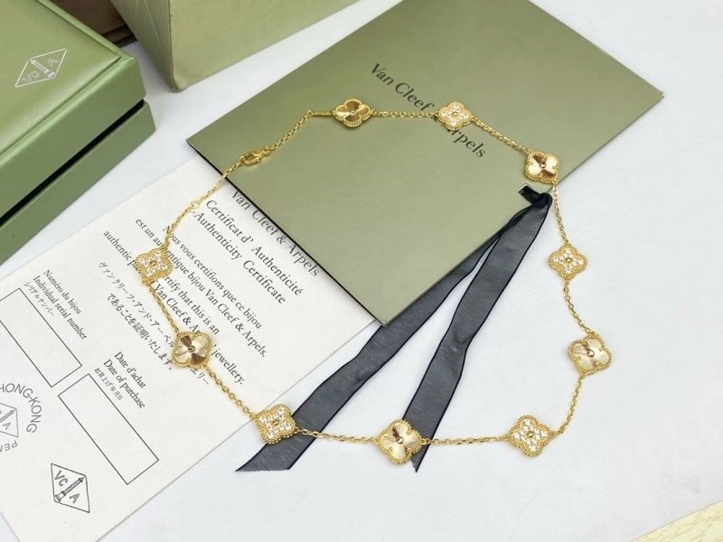 Low-cost Vca Necklaces