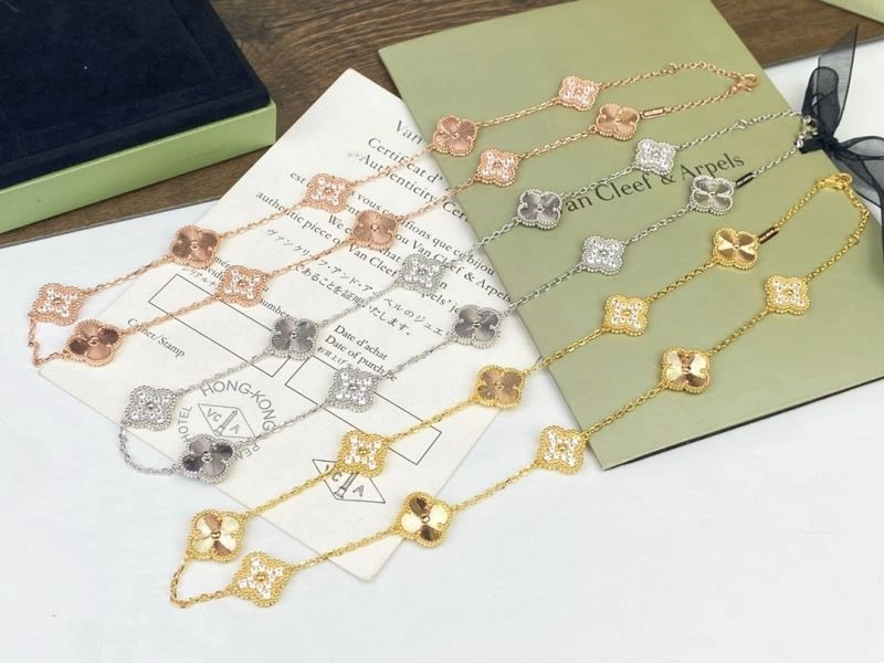 Low-cost Vca Necklaces