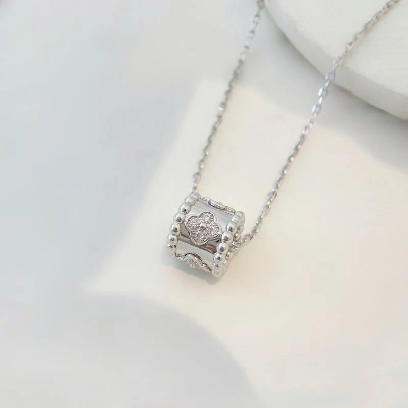 High accuracy Vca Necklaces