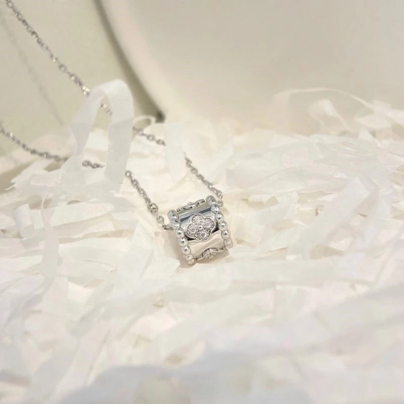 High accuracy Vca Necklaces