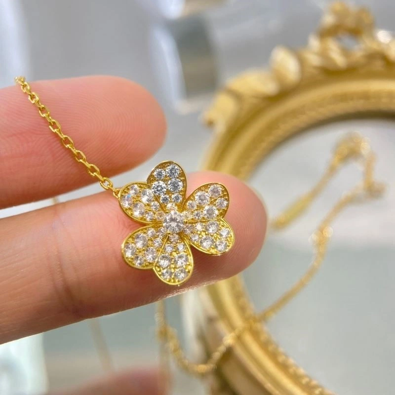 Perfect replica Vca Necklaces