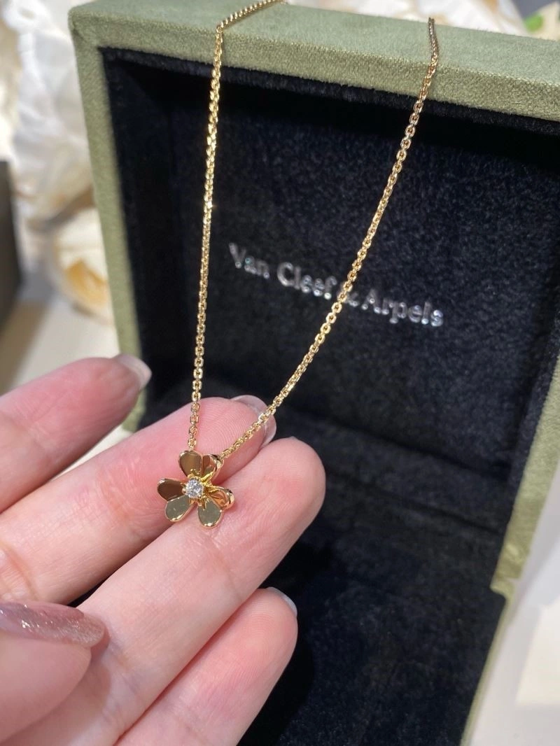 Legit Vca Necklaces