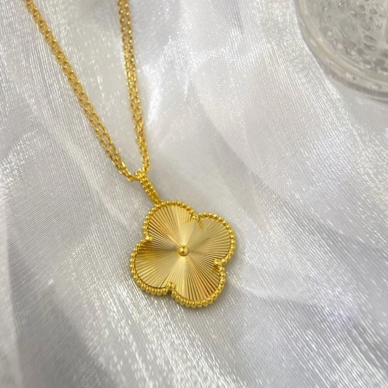 Brand-authenticated Vca Necklaces