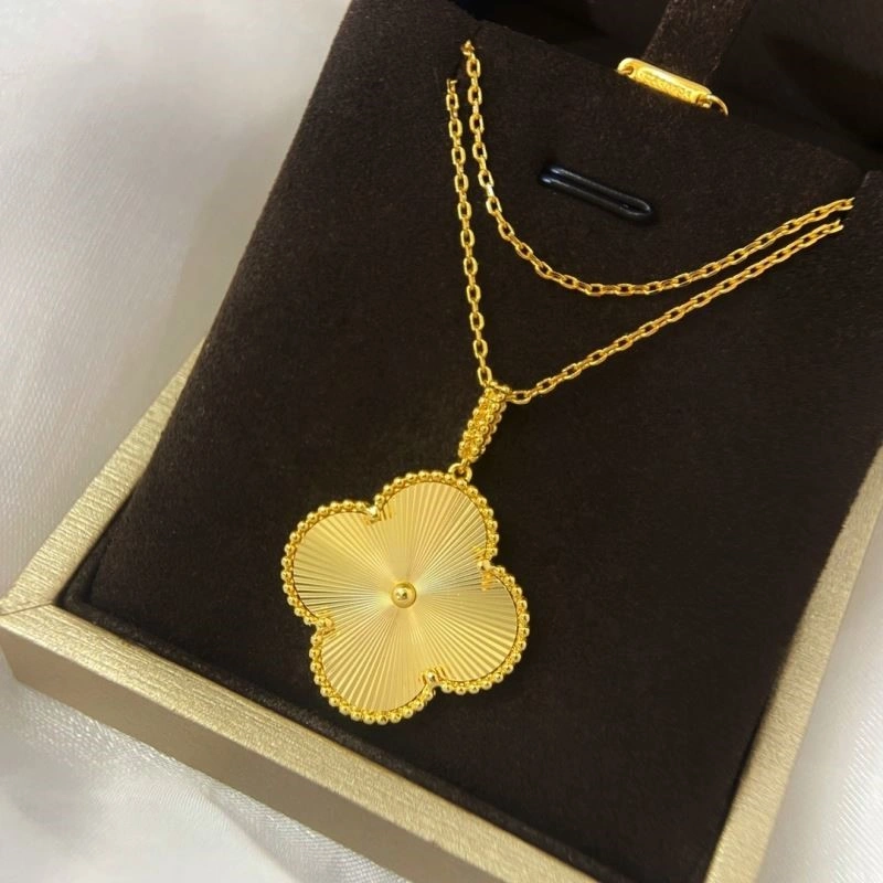 Brand-authenticated Vca Necklaces