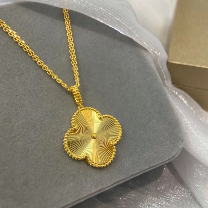 Brand-authenticated Vca Necklaces