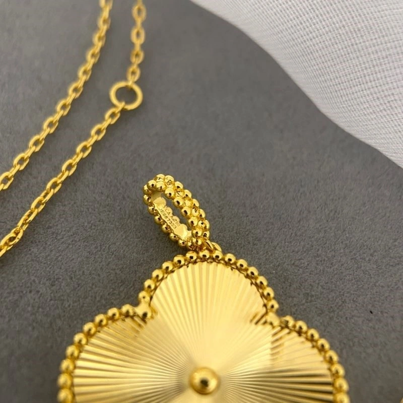Brand-authenticated Vca Necklaces
