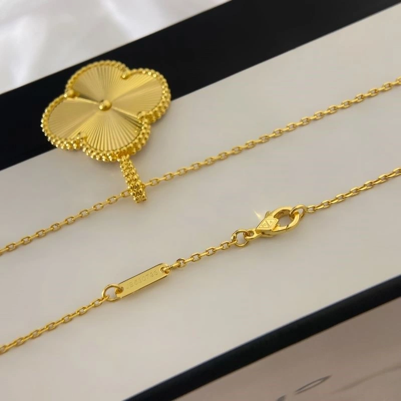 Brand-authenticated Vca Necklaces