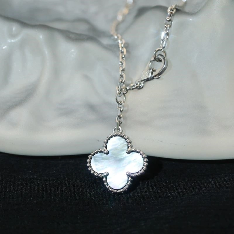 Cut-rate Vca Necklaces