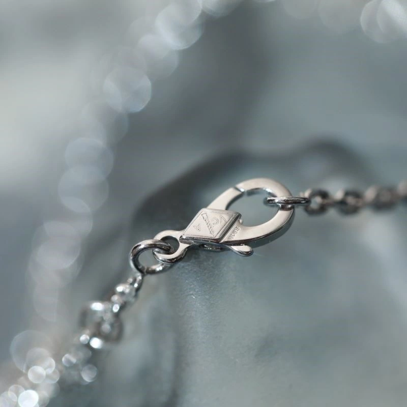 Cut-rate Vca Necklaces