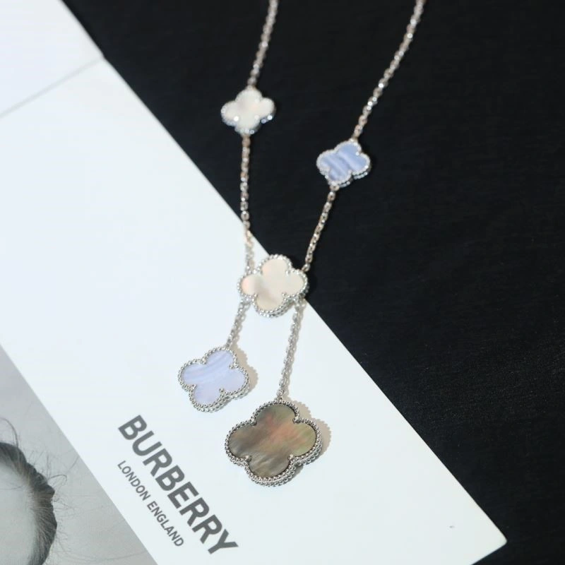 Cut-rate Vca Necklaces