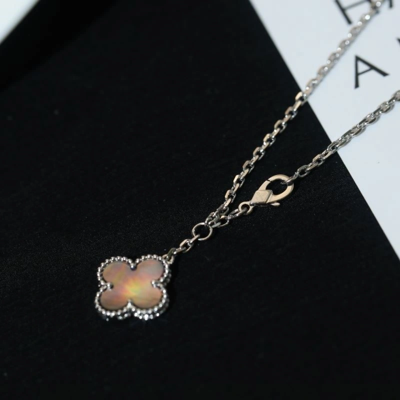 Cut-rate Vca Necklaces