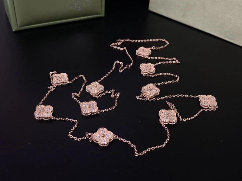 Discounted Vca Necklaces