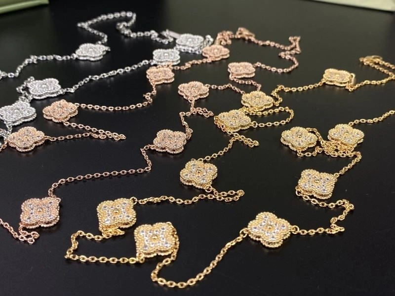 Discounted Vca Necklaces