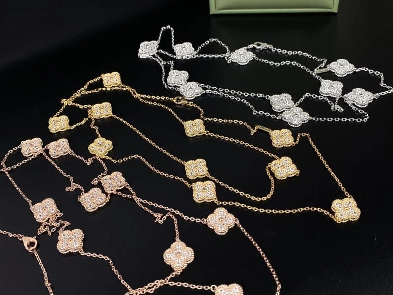 Discounted Vca Necklaces