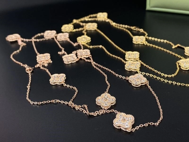 Discounted Vca Necklaces
