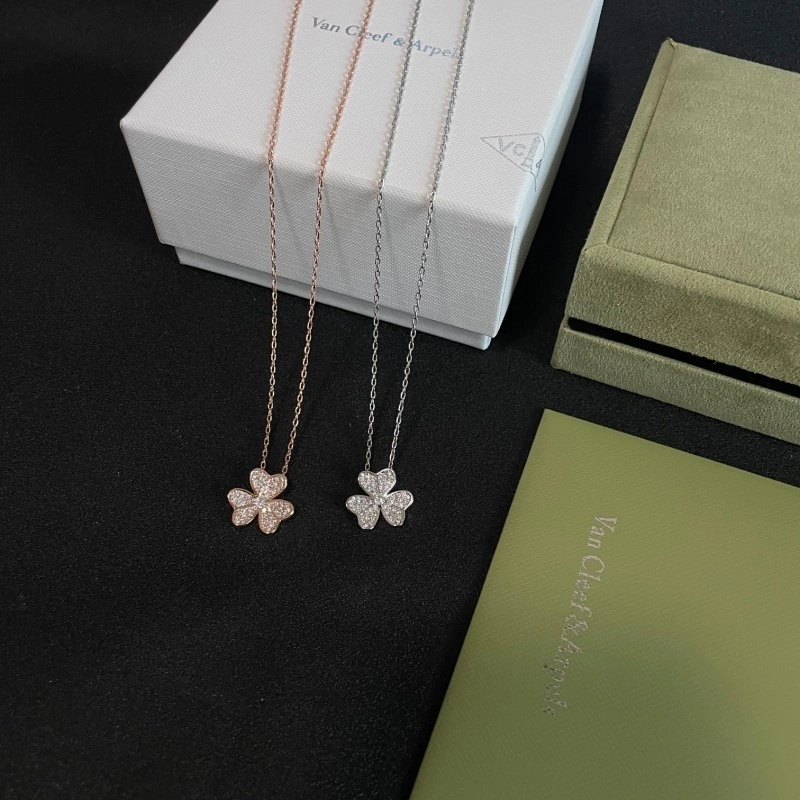 Brand-authenticated Vca Necklaces
