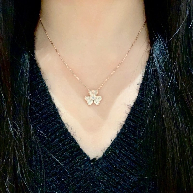 Brand-authenticated Vca Necklaces