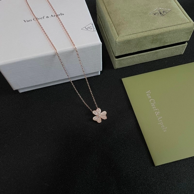 Brand-authenticated Vca Necklaces