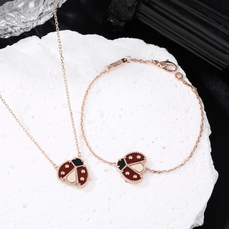 Vca Necklaces