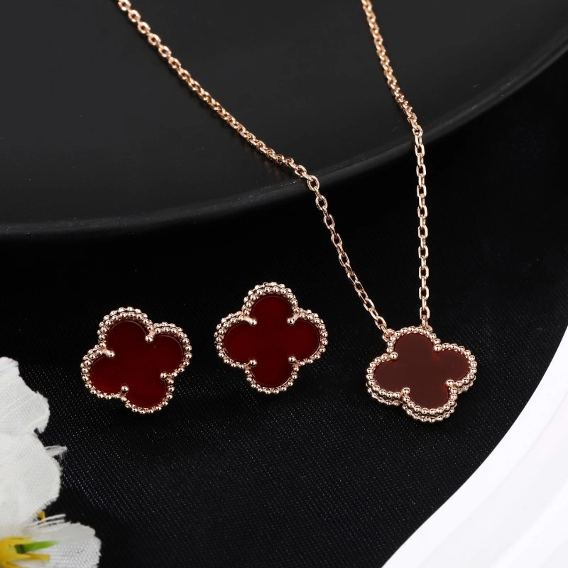 Value-priced Vca Necklaces