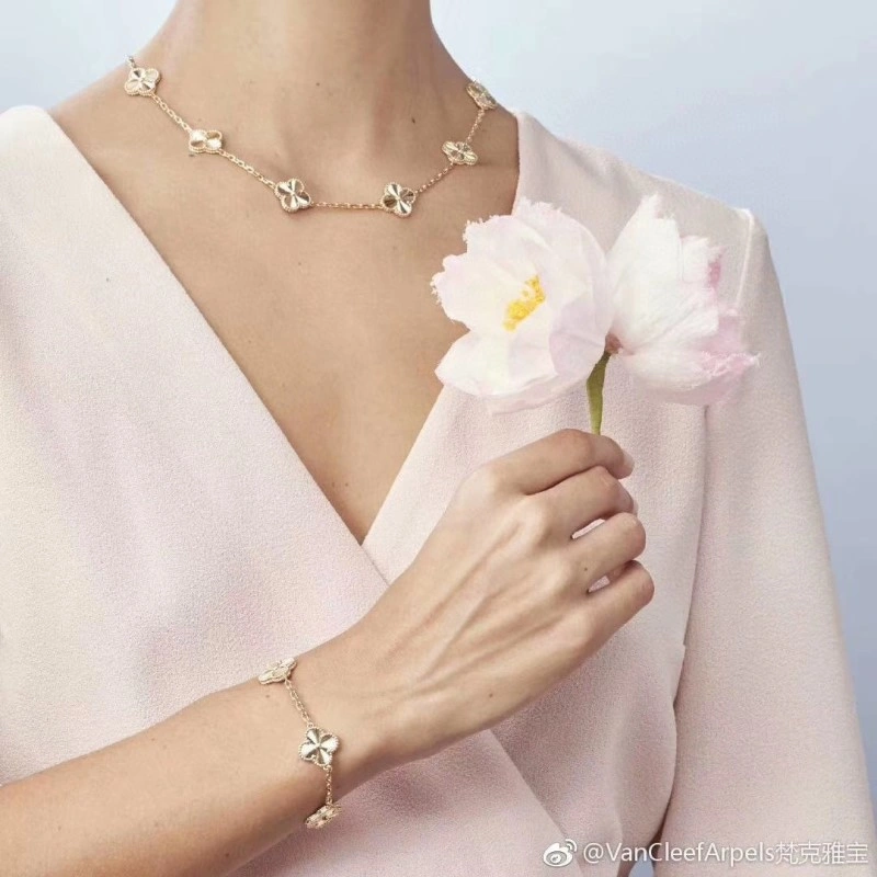High accuracy Vca Necklaces
