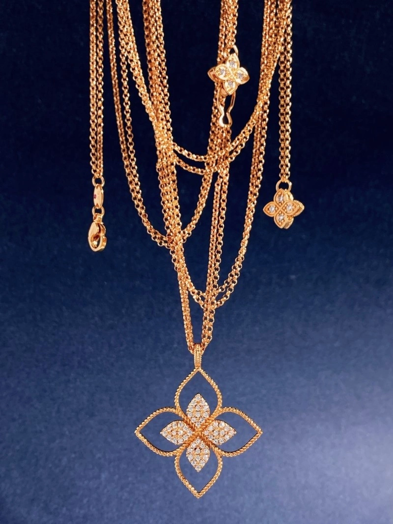 Vca Necklaces