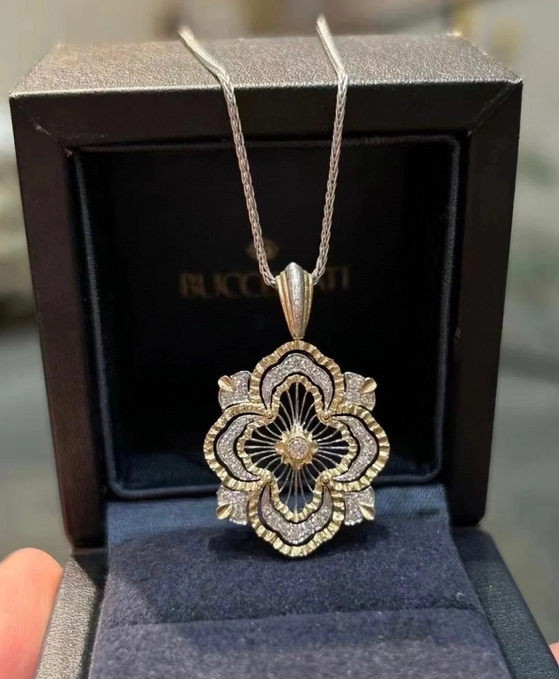 Vca Necklaces