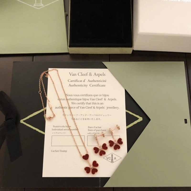 Factory-made Vca Necklaces