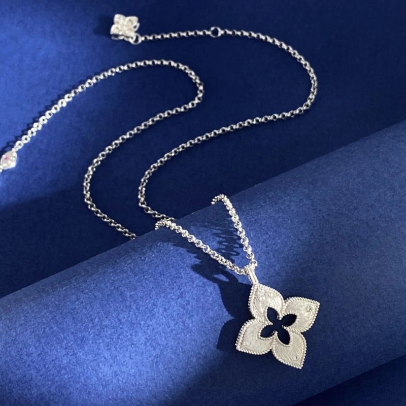 Vca Necklaces
