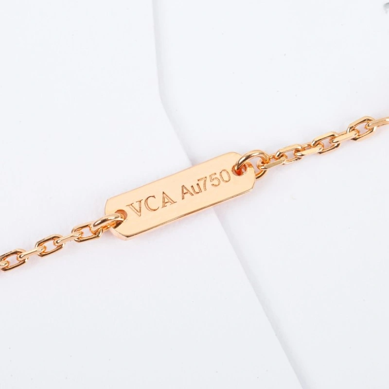 Discounted Vca Necklaces