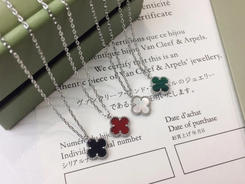 Cut-rate Vca Necklaces