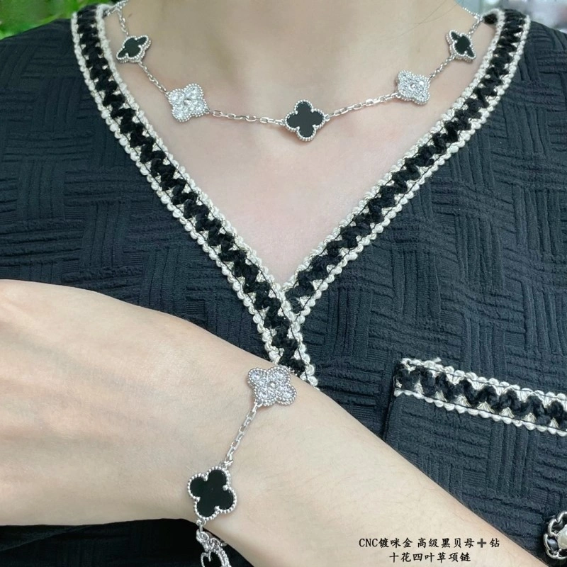 Top match Vca Necklaces