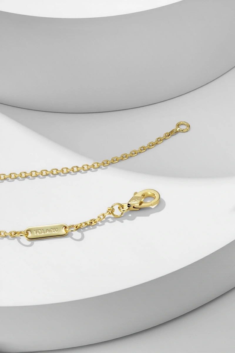 Low-cost Vca Necklaces