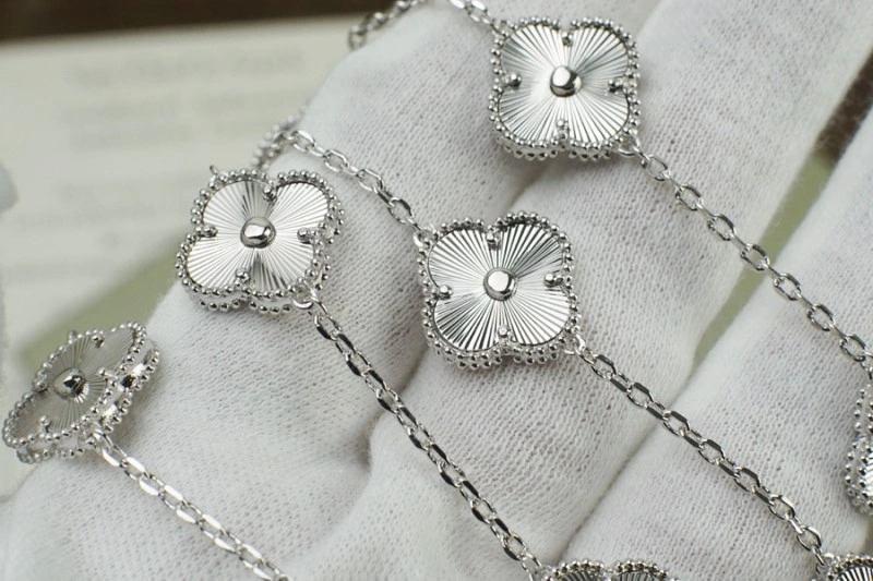 Value-priced Vca Necklaces