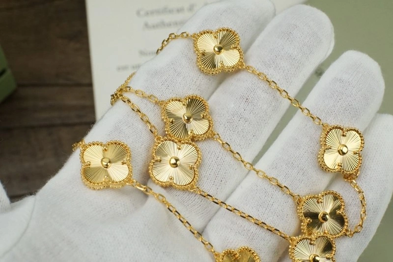 Value-priced Vca Necklaces