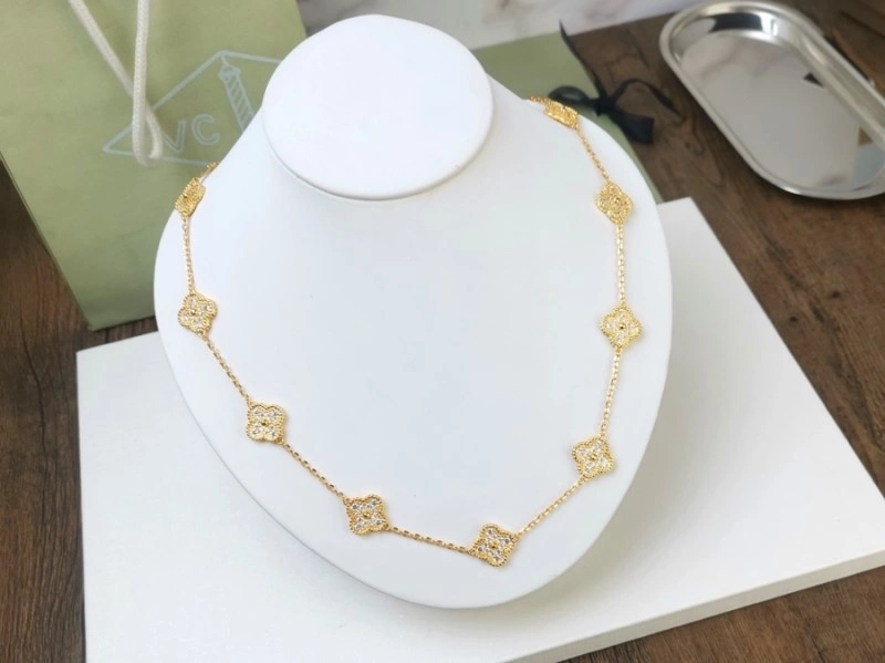 Exact replica Vca Necklaces