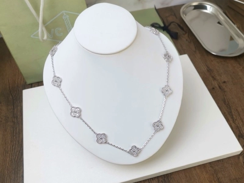 Exact replica Vca Necklaces