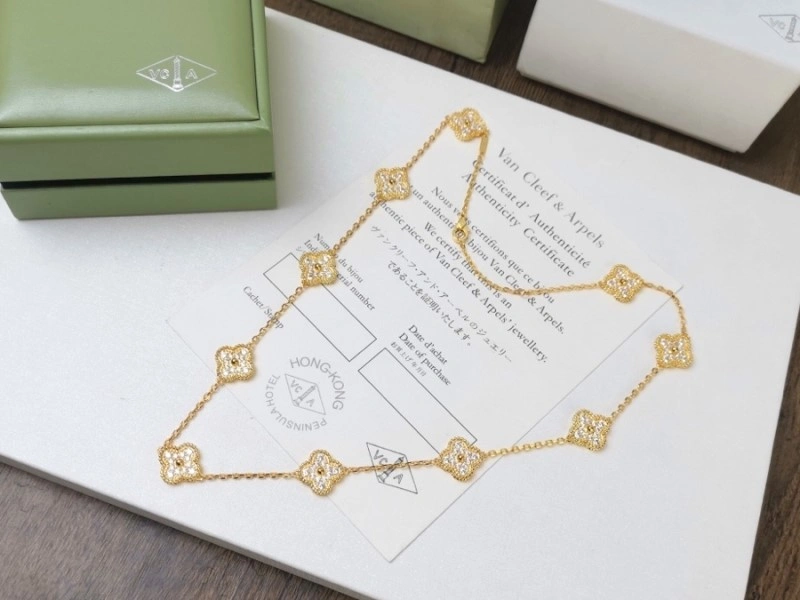 Exact replica Vca Necklaces
