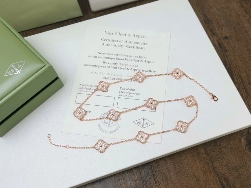 Exact replica Vca Necklaces