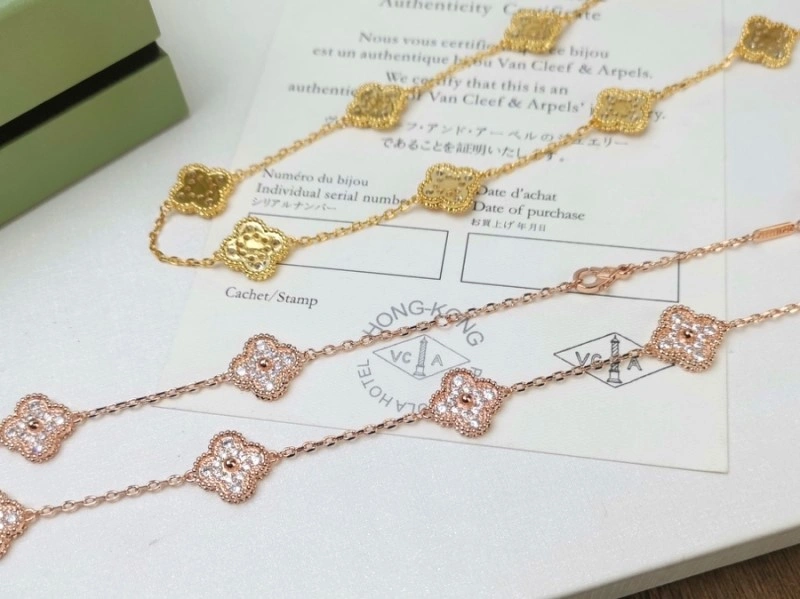 Exact replica Vca Necklaces