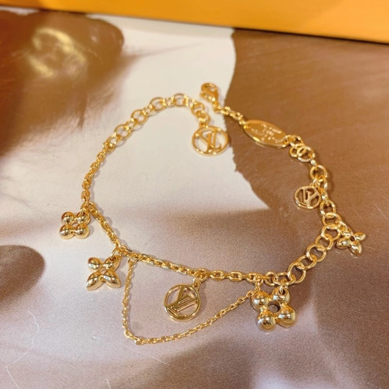 Vca Necklaces