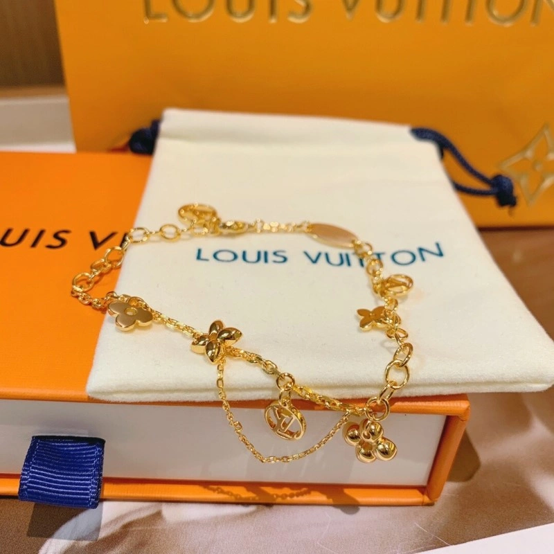 Real Vca Necklaces
